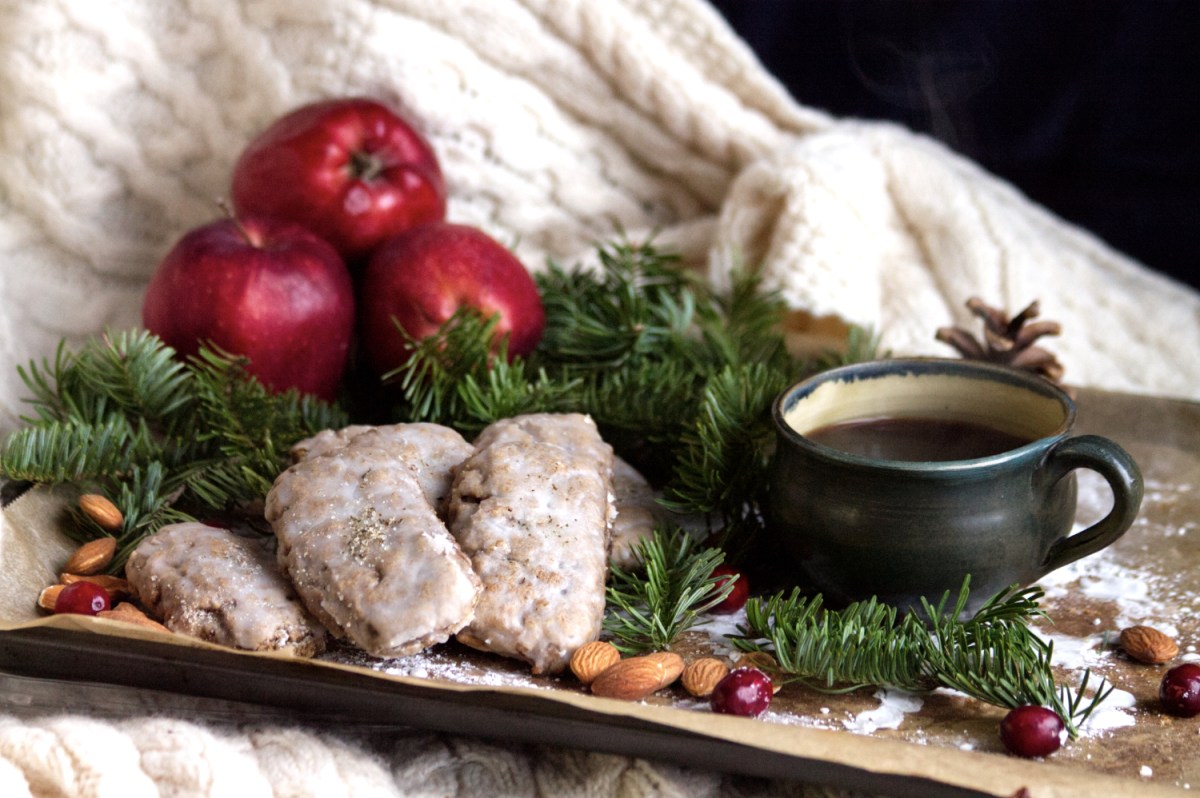 Saint Nicholas’ Helpers – green tea over rice
