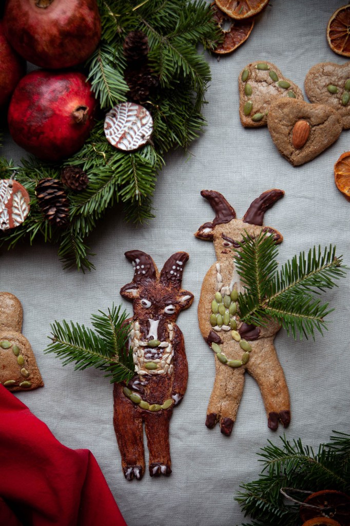 Gingerbread Krampus – green tea over rice
